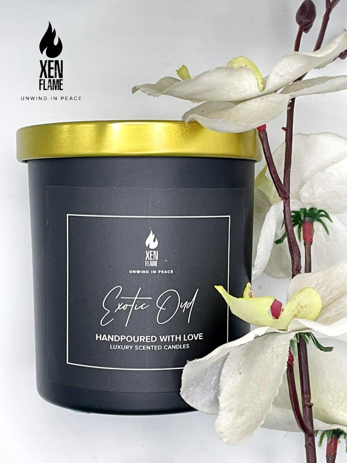 EXOTIC OUD – 9oz Soy wax Premium scented candle with a Wooden wick